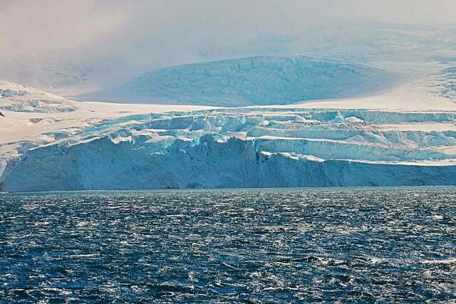 Resgate do Mar Sem Fim, drama na Antártica